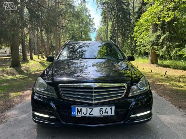 Melns Mercedes-Benz c-220 2012 Panevēža, ar dzinēja tilpumu 2.20 L un nobraukumu 0 tūkst. km par 4699 €, foto 2 vietnē AUTOMOTO.COM.LV