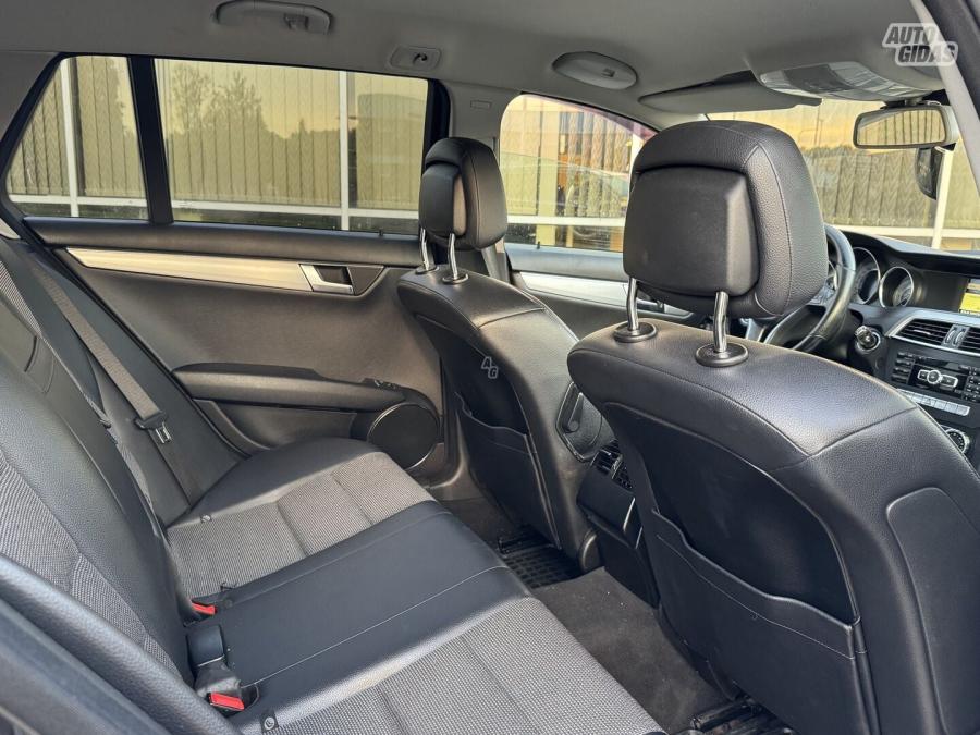 Melns Mercedes-Benz c-220 2012 Panevēža, ar dzinēja tilpumu 2.00 L un nobraukumu 0 tūkst. km par 4500 €, foto 18 vietnē AUTOMOTO.COM.LV