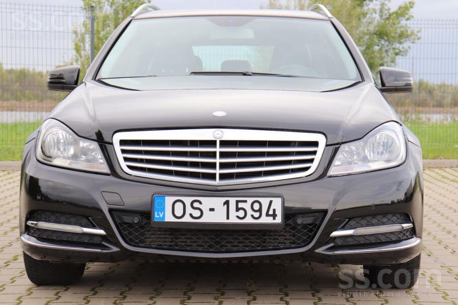 Black Mercedes-Benz c-220 2012 in Riga, with an engine capacity of 2.10 L and mileage of 0 thousand km for 5350 €, photo 4 on AUTOMOTO.COM.LV