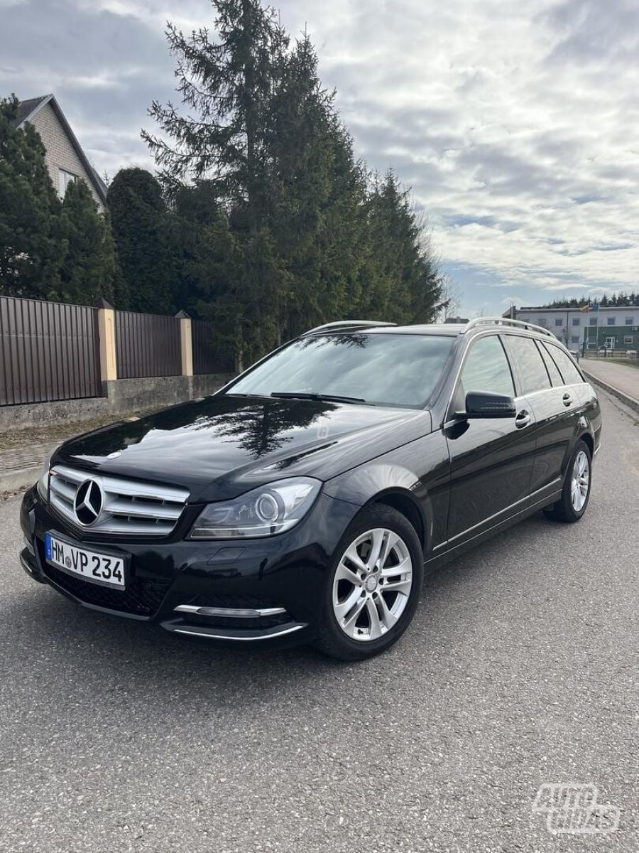 Black Mercedes-Benz c-220 2013 in Kaunas, with an engine capacity of 2.10 L and mileage of 300 thousand km for 6200 €, photo 1 on AUTOMOTO.COM.LV