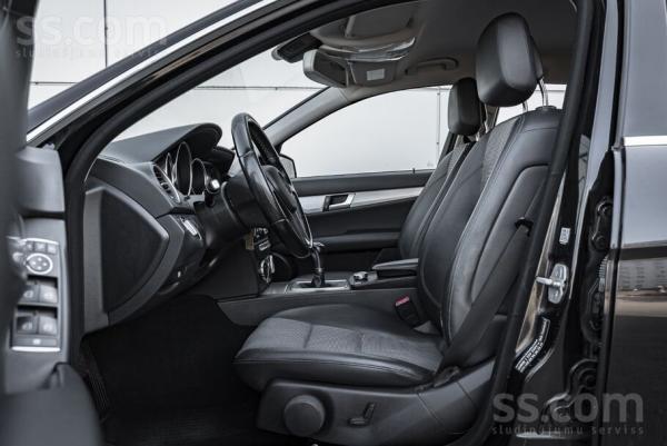 Black Mercedes-Benz c-220 2013 in Riga, with an engine capacity of 2.20 L and mileage of 311 thousand km for 6500 €, photo 7 on AUTOMOTO.COM.LV