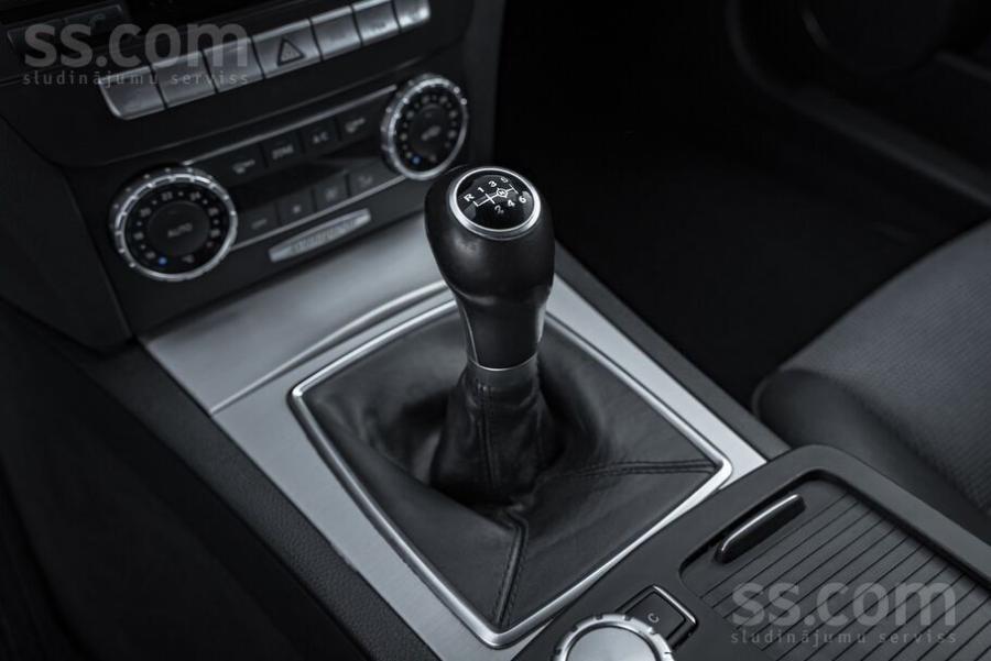 Melns Mercedes-Benz c-220 2013 Rīga, ar dzinēja tilpumu 2.20 L un nobraukumu 311 tūkst. km par 6500 €, foto 20 vietnē AUTOMOTO.COM.LV