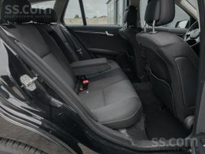Черный Мерседес Ц 220 2013 в Лиепая, объемом двигателя 2.20 л и пробегом 318 тыс. км за 5490 €, фото 14 на AUTOMOTO.COM.LV