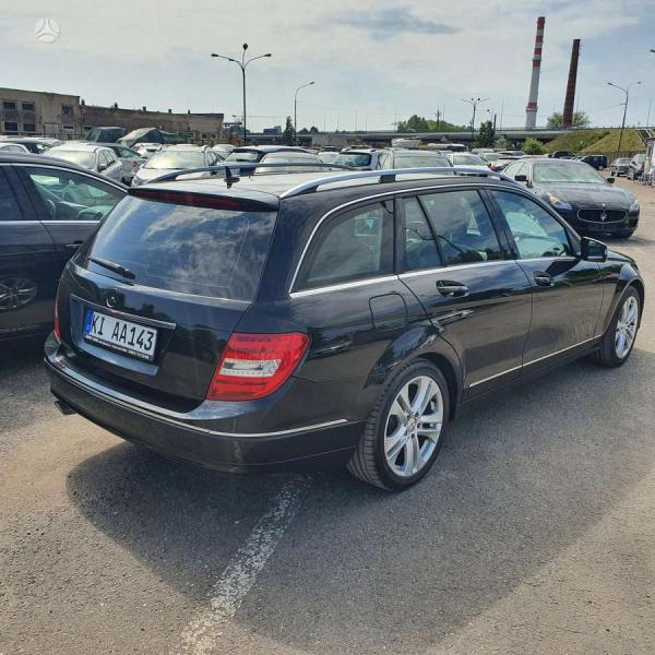 Black Mercedes-Benz c-220 2013 in Klaipeda, with an engine capacity of 2.14 L and mileage of 288 thousand km for 5950 €, photo 5 on AUTOMOTO.COM.LV