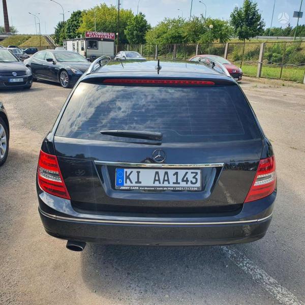 Black Mercedes-Benz c-220 2013 in Klaipeda, with an engine capacity of 2.14 L and mileage of 288 thousand km for 5950 €, photo 7 on AUTOMOTO.COM.LV