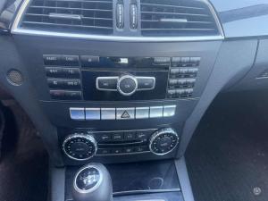 Black Mercedes-Benz c-220 2013 in Panevezys, with an engine capacity of 2.14 L and mileage of 258 thousand km for 4555 €, photo 14 on AUTOMOTO.COM.LV