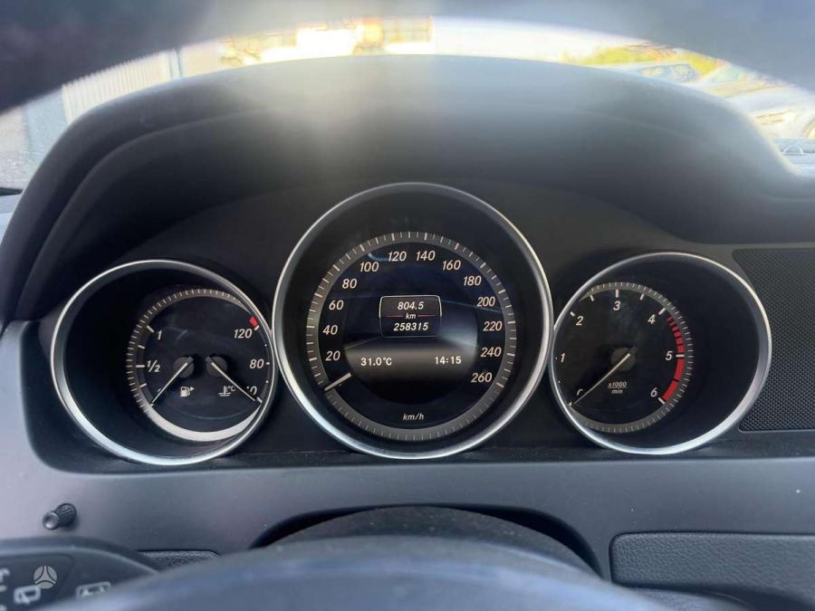 Black Mercedes-Benz c-220 2013 in Panevezys, with an engine capacity of 2.14 L and mileage of 258 thousand km for 4555 €, photo 22 on AUTOMOTO.COM.LV