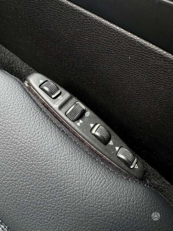 Mercedes-Benz c-220 2013 Viļņa vietnē Melns Mercedes-Benz c-220 2013 Viļņa, ar dzinēja tilpumu 2.14 L un nobraukumu 233 tūkst. km par 6500 €, foto 8 vietnē AUTOMOTO.COM.LV