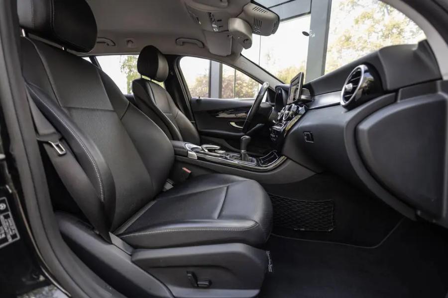 Melns Mercedes-Benz c-220 2014 Jelgava, ar dzinēja tilpumu 2.20 L un nobraukumu 287 tūkst. km par 9900 €, foto 12 vietnē AUTOMOTO.COM.LV