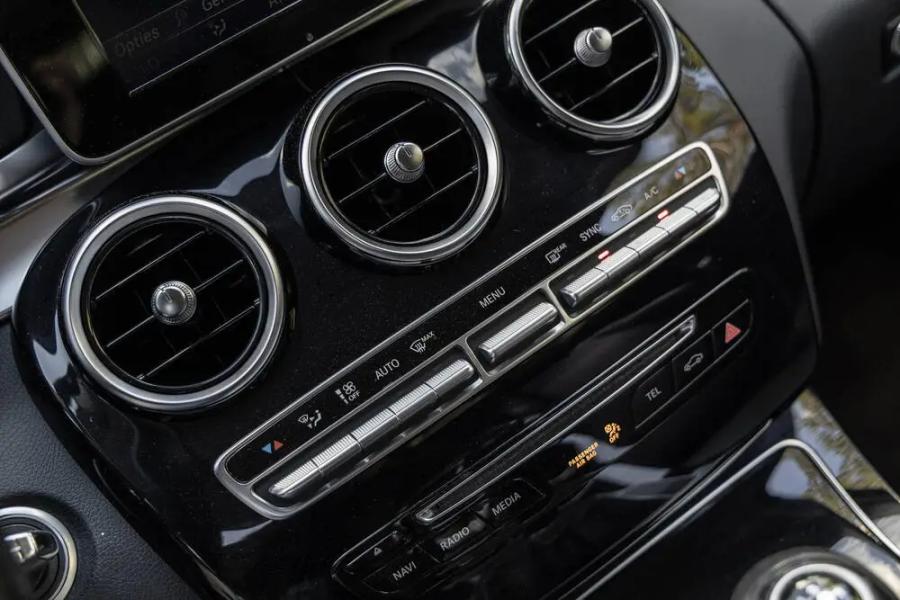 Melns Mercedes-Benz c-220 2014 Jelgava, ar dzinēja tilpumu 2.20 L un nobraukumu 287 tūkst. km par 9900 €, foto 17 vietnē AUTOMOTO.COM.LV