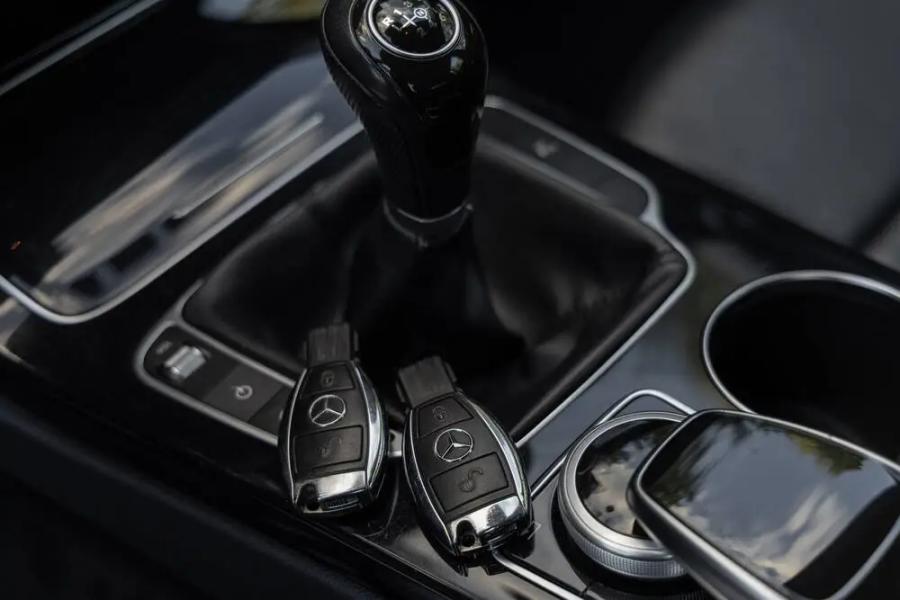 Melns Mercedes-Benz c-220 2014 Jelgava, ar dzinēja tilpumu 2.20 L un nobraukumu 287 tūkst. km par 9900 €, foto 22 vietnē AUTOMOTO.COM.LV