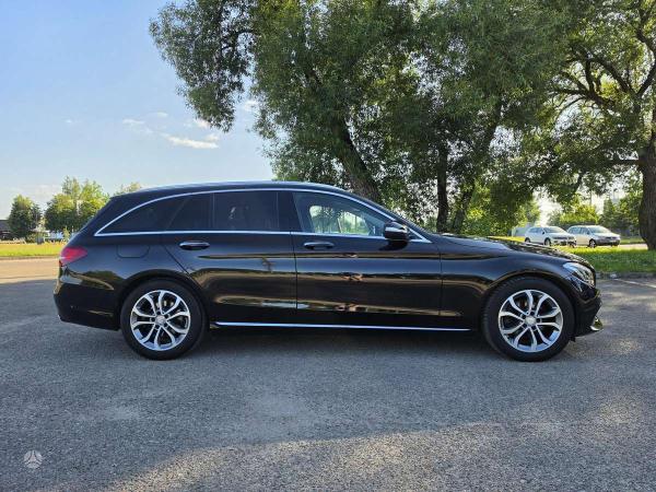 Black Mercedes-Benz c-220 2014 in Kaunas, with an engine capacity of 2.20 L and mileage of 243 thousand km for 11950 €, photo 4 on AUTOMOTO.COM.LV