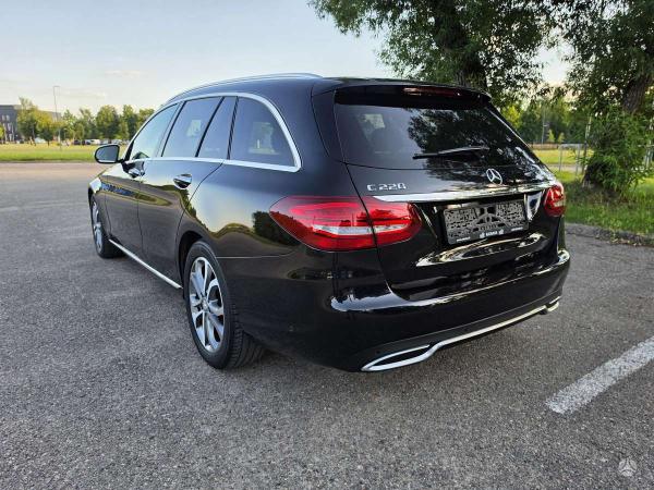 Black Mercedes-Benz c-220 2014 in Kaunas, with an engine capacity of 2.20 L and mileage of 243 thousand km for 11950 €, photo 7 on AUTOMOTO.COM.LV