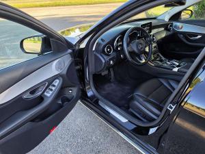Black Mercedes-Benz c-220 2014 in Kaunas, with an engine capacity of 2.20 L and mileage of 243 thousand km for 11950 €, photo 12 on AUTOMOTO.COM.LV