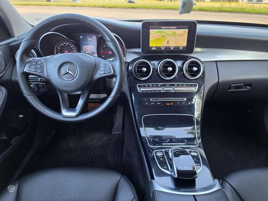 Black Mercedes-Benz c-220 2014 in Kaunas, with an engine capacity of 2.20 L and mileage of 243 thousand km for 11950 €, photo 16 on AUTOMOTO.COM.LV