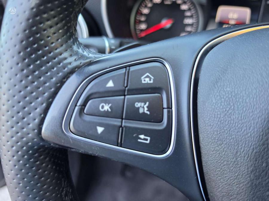 Black Mercedes-Benz c-220 2014 in Kaunas, with an engine capacity of 2.20 L and mileage of 243 thousand km for 11950 €, photo 17 on AUTOMOTO.COM.LV