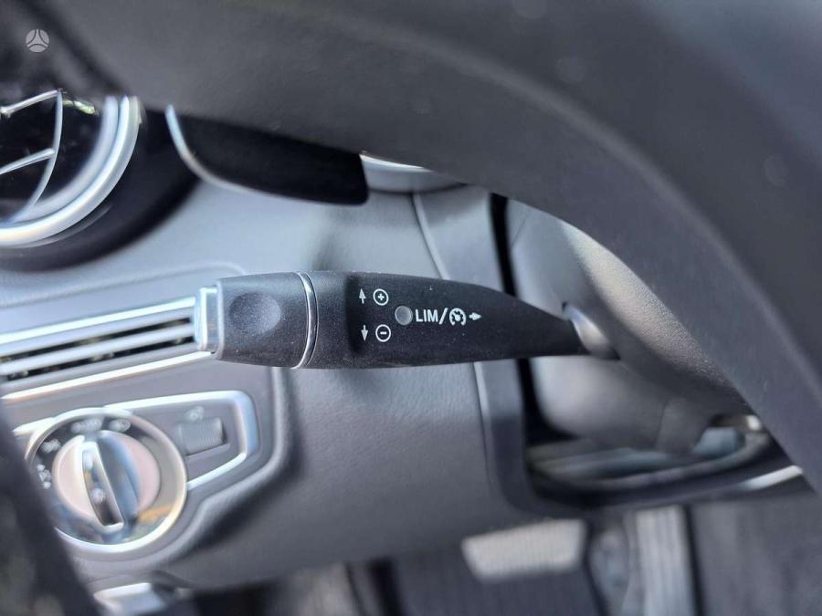 Black Mercedes-Benz c-220 2014 in Kaunas, with an engine capacity of 2.20 L and mileage of 243 thousand km for 11950 €, photo 19 on AUTOMOTO.COM.LV