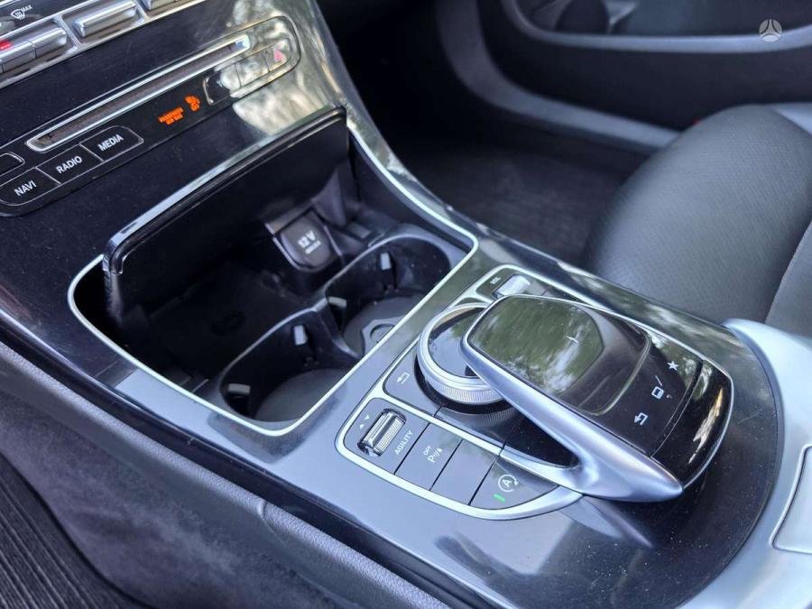 Black Mercedes-Benz c-220 2014 in Kaunas, with an engine capacity of 2.20 L and mileage of 243 thousand km for 11950 €, photo 22 on AUTOMOTO.COM.LV