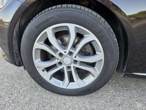 Black Mercedes-Benz c-220 2014 in Kaunas, with an engine capacity of 2.20 L and mileage of 243 thousand km for 11950 €, photo 26 on AUTOMOTO.COM.LV