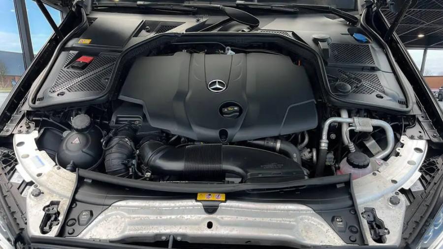 Melns Mercedes-Benz c-220 2014 Jūrmala, ar dzinēja tilpumu 2.20 L un nobraukumu 255 tūkst. km par 10950 €, foto 18 vietnē AUTOMOTO.COM.LV