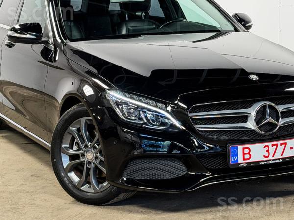 Black Mercedes-Benz c-220 2014 in Jurmala, with an engine capacity of 2.20 L and mileage of 255 thousand km for 11450 €, photo 5 on AUTOMOTO.COM.LV