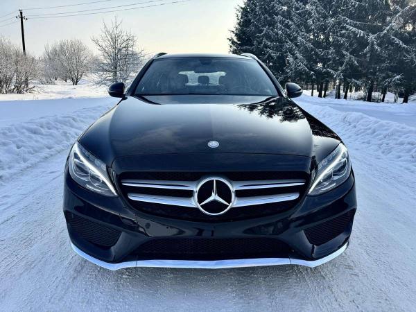 Black Mercedes-Benz c-220 2015 in Vilnius, with an engine capacity of 2.14 L and mileage of 300 thousand km for 9999 €, photo 1 on AUTOMOTO.COM.LV