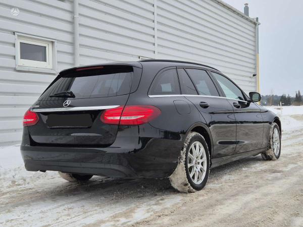 Black Mercedes-Benz c-220 2015 in Silute, with an engine capacity of 2.14 L and mileage of 399 thousand km for 5999 €, photo 10 on AUTOMOTO.COM.LV