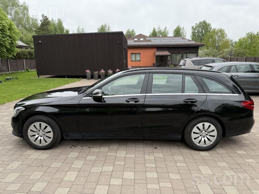 Melns Mercedes-Benz c-220 2015 Rīga, ar dzinēja tilpumu 2.20 L un nobraukumu 355 tūkst. km par 11500 €, foto 4 vietnē AUTOMOTO.COM.LV