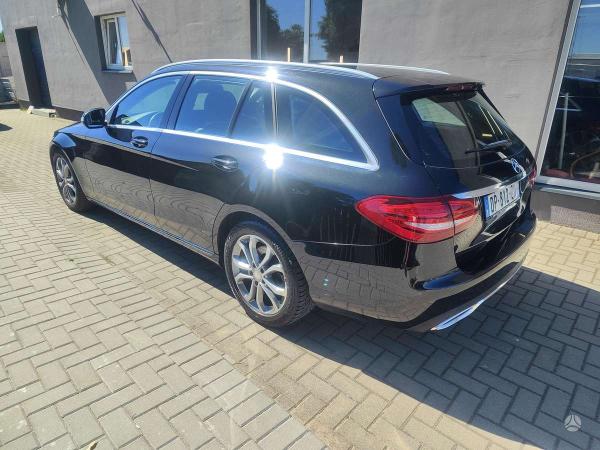 Black Mercedes-Benz c-220 2015 in Taurage, with an engine capacity of 2.14 L and mileage of 316 thousand km for 7900 €, photo 4 on AUTOMOTO.COM.LV