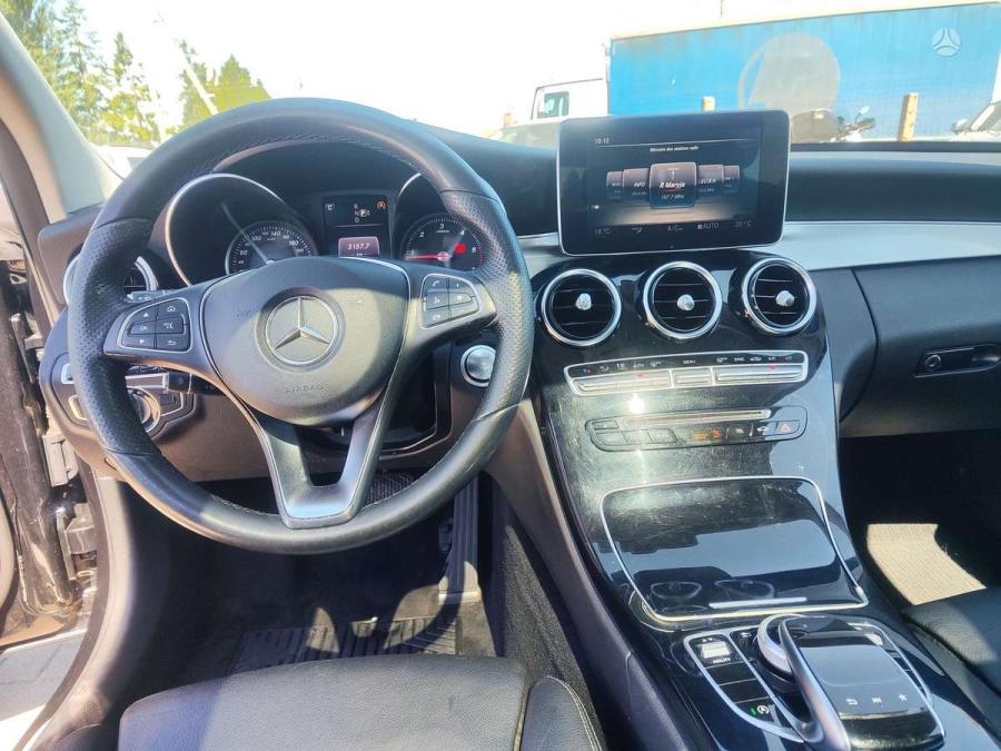 Melns Mercedes-Benz c-220 2015 Tauragė, ar dzinēja tilpumu 2.14 L un nobraukumu 316 tūkst. km par 7900 €, foto 19 vietnē AUTOMOTO.COM.LV
