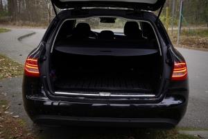 Black Mercedes-Benz c-220 2015 in Riga, with an engine capacity of 2.20 L and mileage of 172 thousand km for 12600 €, photo 4 on AUTOMOTO.COM.LV