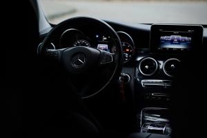 Black Mercedes-Benz c-220 2015 in Riga, with an engine capacity of 2.20 L and mileage of 172 thousand km for 12600 €, photo 13 on AUTOMOTO.COM.LV