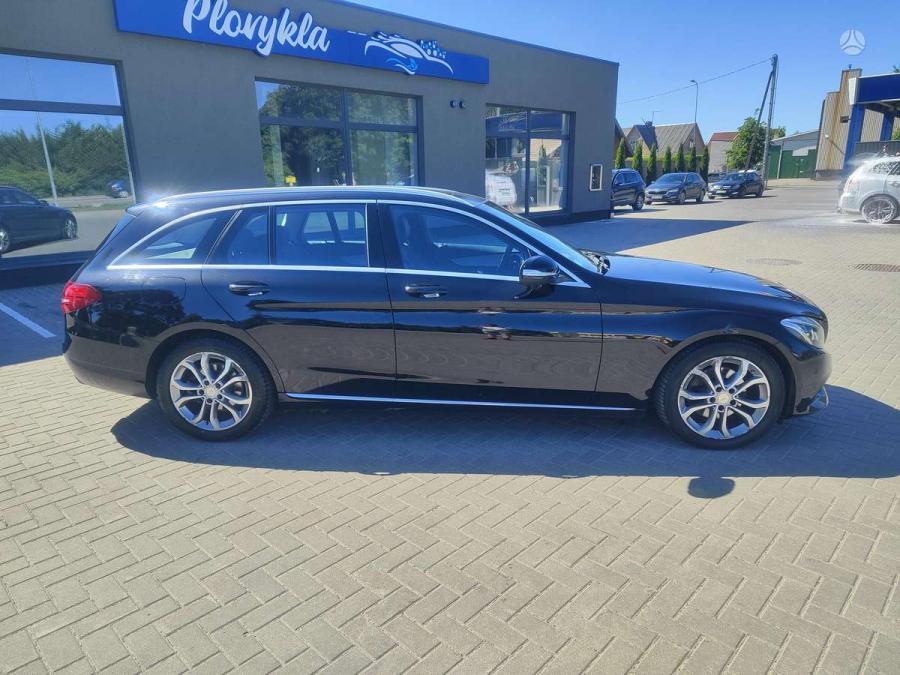 Black Mercedes-Benz c-220 2015 in Taurage, with an engine capacity of 2.14 L and mileage of 316 thousand km for 7500 €, photo 8 on AUTOMOTO.COM.LV