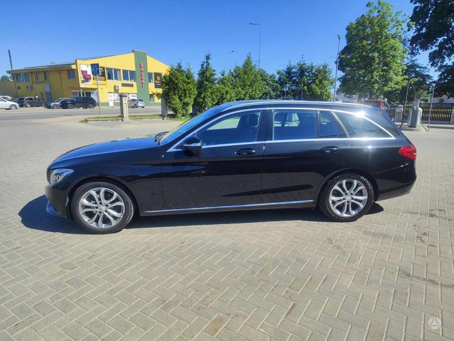 Black Mercedes-Benz c-220 2015 in Taurage, with an engine capacity of 2.14 L and mileage of 316 thousand km for 7500 €, photo 11 on AUTOMOTO.COM.LV