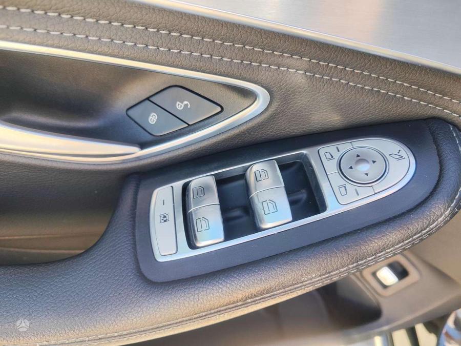 Black Mercedes-Benz c-220 2015 in Taurage, with an engine capacity of 2.14 L and mileage of 316 thousand km for 7500 €, photo 19 on AUTOMOTO.COM.LV