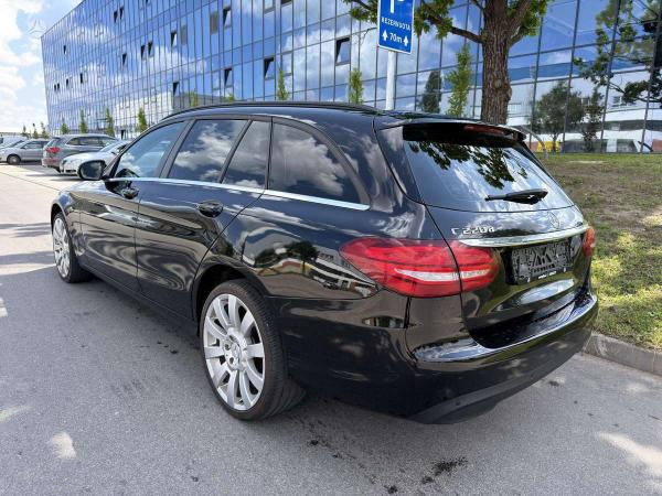 Black Mercedes-Benz c-220 2015 in Panevezys, with an engine capacity of 2.14 L and mileage of 266 thousand km for 8555 €, photo 7 on AUTOMOTO.COM.LV