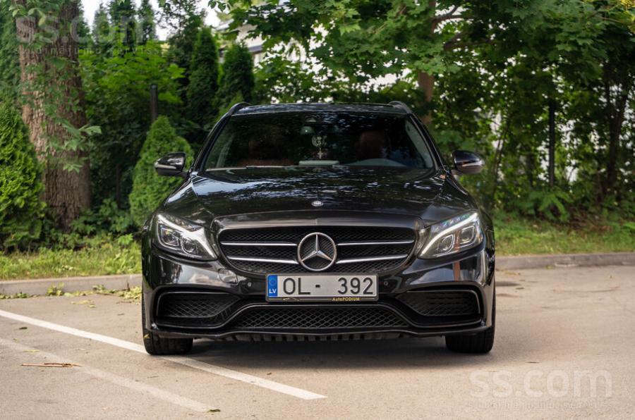 Black Mercedes-Benz c-220 2015 in Riga, with an engine capacity of 2.20 L and mileage of 276 thousand km for 13400 €, photo 4 on AUTOMOTO.COM.LV