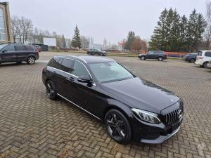 Melns Mercedes-Benz c-220 2016 Panevēža, ar dzinēja tilpumu 2.20 L un nobraukumu 265 tūkst. km par 10499 €, foto 2 vietnē AUTOMOTO.COM.LV
