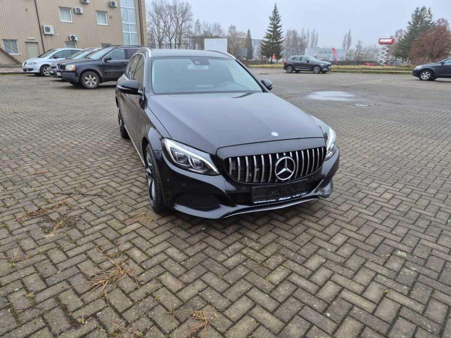 Melns Mercedes-Benz c-220 2016 Panevēža, ar dzinēja tilpumu 2.20 L un nobraukumu 265 tūkst. km par 10499 €, foto 9 vietnē AUTOMOTO.COM.LV