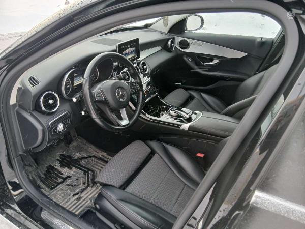 Black Mercedes-Benz c-220 2016 in Kretinga, with an engine capacity of 2.10 L and mileage of 310 thousand km for 11200 €, photo 6 on AUTOMOTO.COM.LV