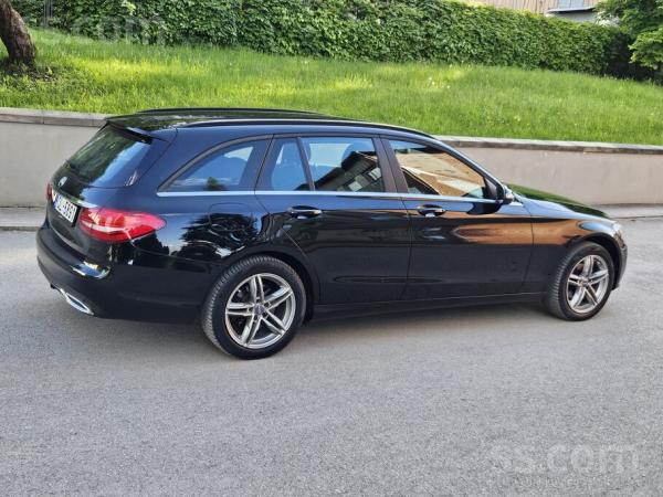 Melns Mercedes-Benz c-220 2016 Jēkabpils, ar dzinēja tilpumu 2.20 L un nobraukumu 296 tūkst. km par 11990 €, foto 5 vietnē AUTOMOTO.COM.LV