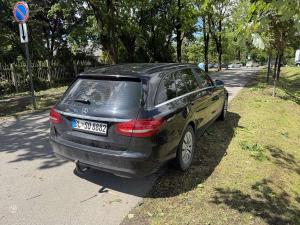 Black Mercedes-Benz c-220 2016 in Kaunas, with an engine capacity of 2.14 L and mileage of 325 thousand km for 9999 €, photo 7 on AUTOMOTO.COM.LV