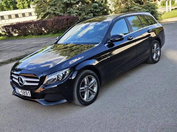 Melns Mercedes-Benz c-220 2016 Jēkabpils, ar dzinēja tilpumu 2.20 L un nobraukumu 296 tūkst. km par 11990 €, foto 1 vietnē AUTOMOTO.COM.LV