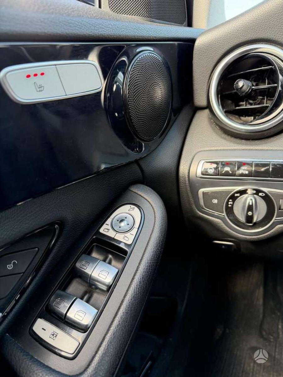 Black Mercedes-Benz c-220 2016 in Kaunas, with an engine capacity of 2.14 L and mileage of 330 thousand km for 10999 €, photo 23 on AUTOMOTO.COM.LV