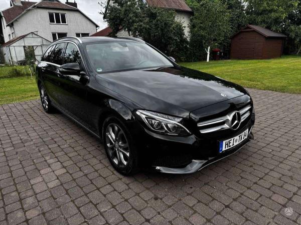 Black Mercedes-Benz c-220 2016 in Gargzdai, with an engine capacity of 2.14 L and mileage of 223 thousand km for 9999 €, photo 3 on AUTOMOTO.COM.LV