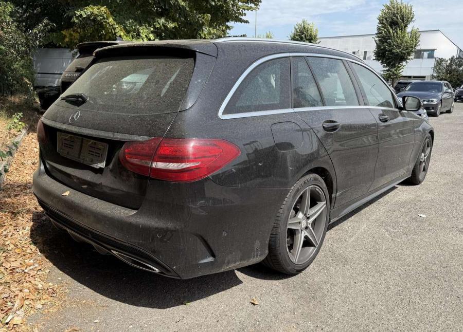 Black Mercedes-Benz c-220 2016 in Siauliai, with an engine capacity of 2.14 L and mileage of 275 thousand km for 6900 €, photo 5 on AUTOMOTO.COM.LV