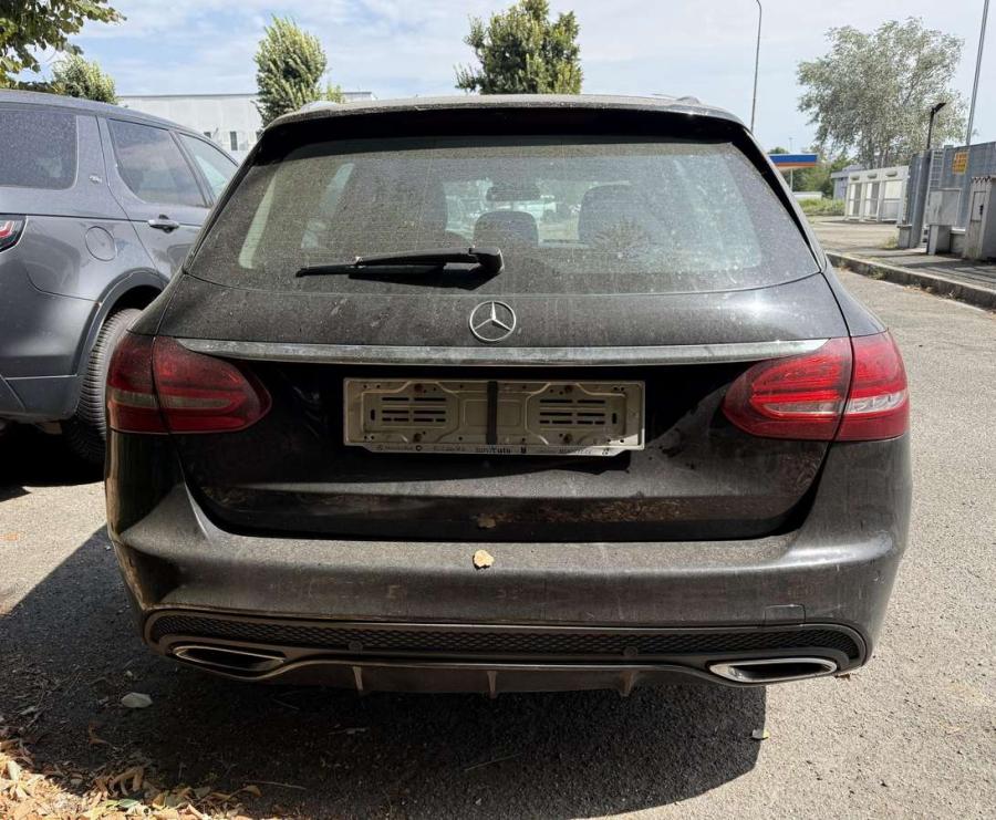 Black Mercedes-Benz c-220 2016 in Siauliai, with an engine capacity of 2.14 L and mileage of 275 thousand km for 6900 €, photo 6 on AUTOMOTO.COM.LV