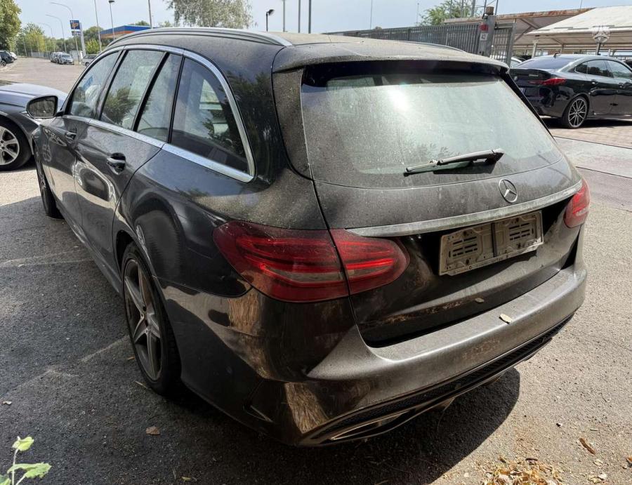 Black Mercedes-Benz c-220 2016 in Siauliai, with an engine capacity of 2.14 L and mileage of 275 thousand km for 6900 €, photo 7 on AUTOMOTO.COM.LV