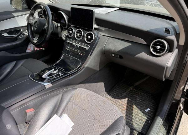 Melns Mercedes-Benz c-220 2016 Šauļi, ar dzinēja tilpumu 2.14 L un nobraukumu 275 tūkst. km par 6900 €, foto 8 vietnē AUTOMOTO.COM.LV