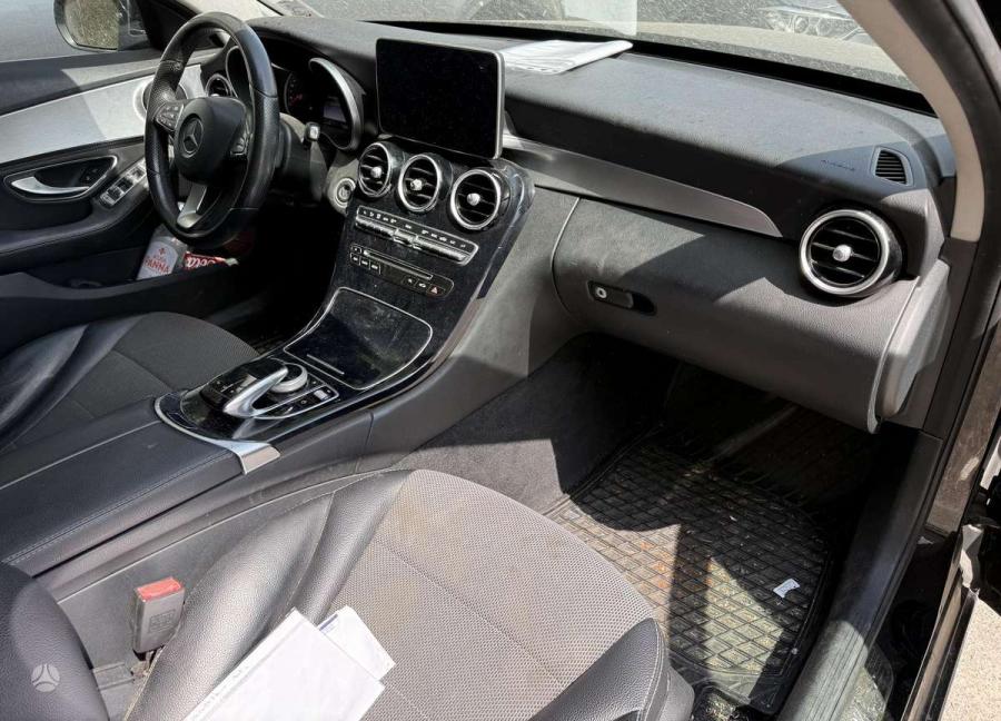 Black Mercedes-Benz c-220 2016 in Siauliai, with an engine capacity of 2.14 L and mileage of 275 thousand km for 6900 €, photo 8 on AUTOMOTO.COM.LV